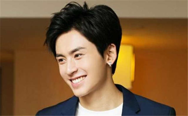 Who Is Zhang Zhehan's Girlfriend? Did He Get Married? - CPOP HOME