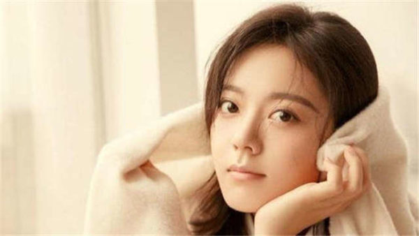 Does Lin Yi Have A Girlfriend? His Ideal Type Is Zhou Jieqiong - CPOP HOME