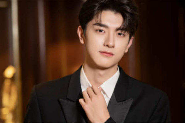 Lulu Xu Lu, Lin Yi- Sweet Love In "Love scenery", A Star Falls In Love With Science Geek - CPOP HOME