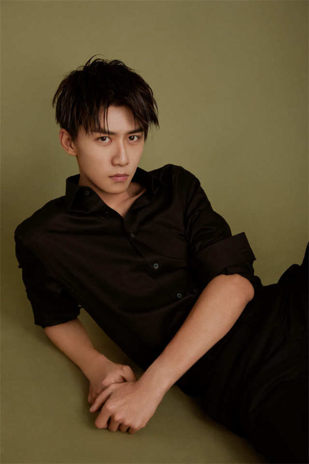 Who is Ren Youlun's Girlfriend? The relationship with Gia Ge Xinyi ...