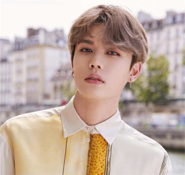 Does Evan Lin Yanjun Have A Girlfriend? He Has More Than 15 Rumored ...