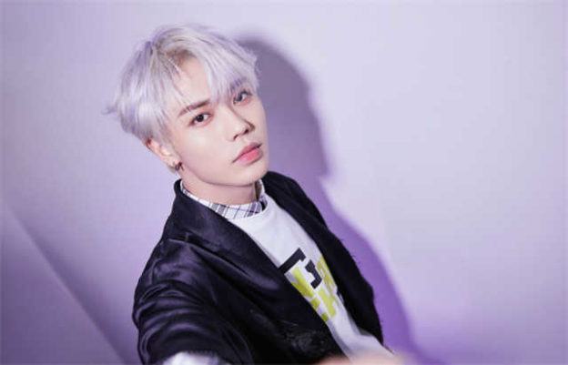 Does Evan Lin Yanjun Have A Girlfriend? He Has More Than 15 Rumored ...