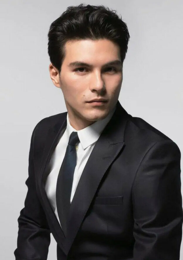 Rhydian Vaughan - 凤小岳 - CPOPHOME