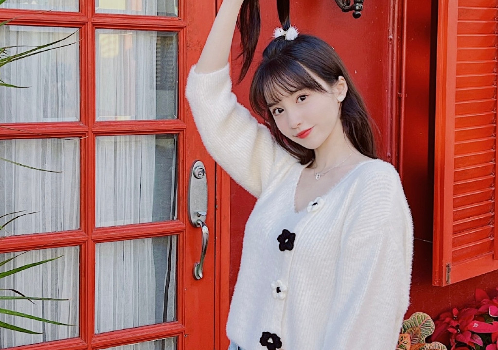 Ke Ying (柯颖) Profile - CPOP HOME