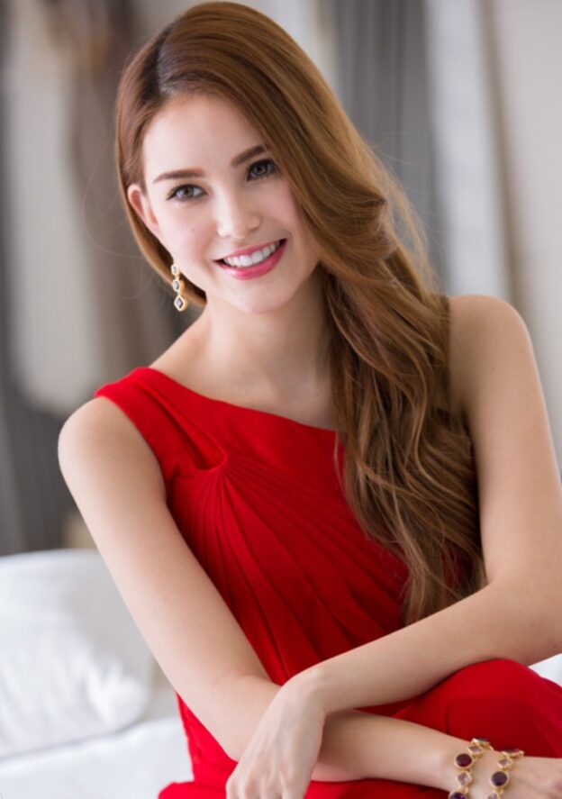 Hannah Quinlivan - 昆凌 - CPOPHOME