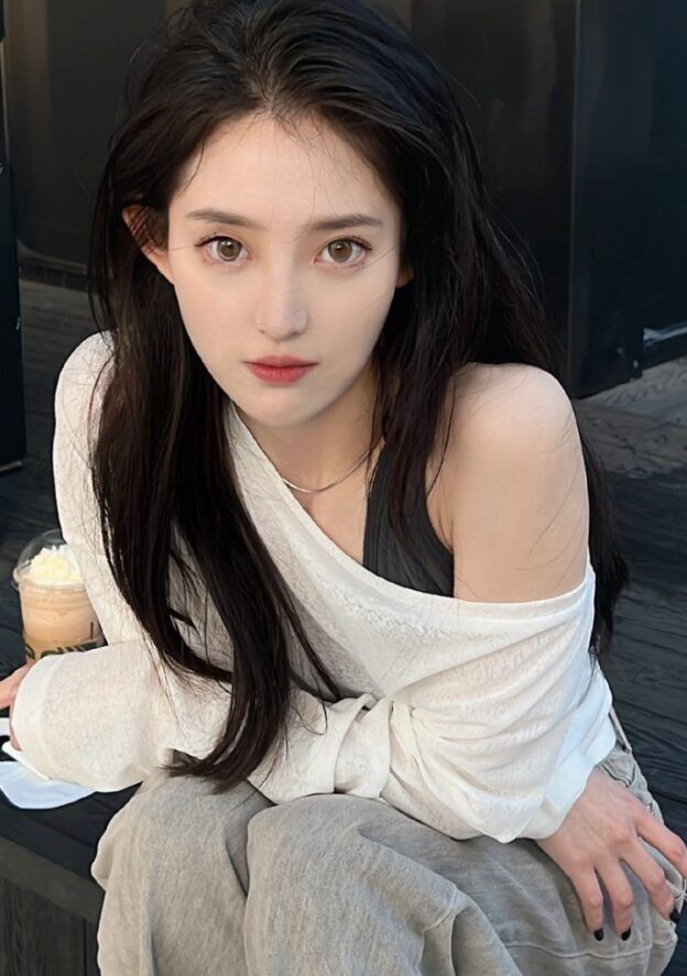 Jiang Yuan Ya Rong - 蒋袁娅蓉 - CPOPHOME