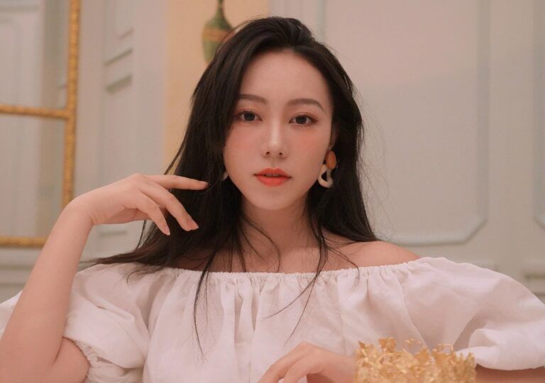 Li Yuhe - 李禹荷 - CPOPHOME